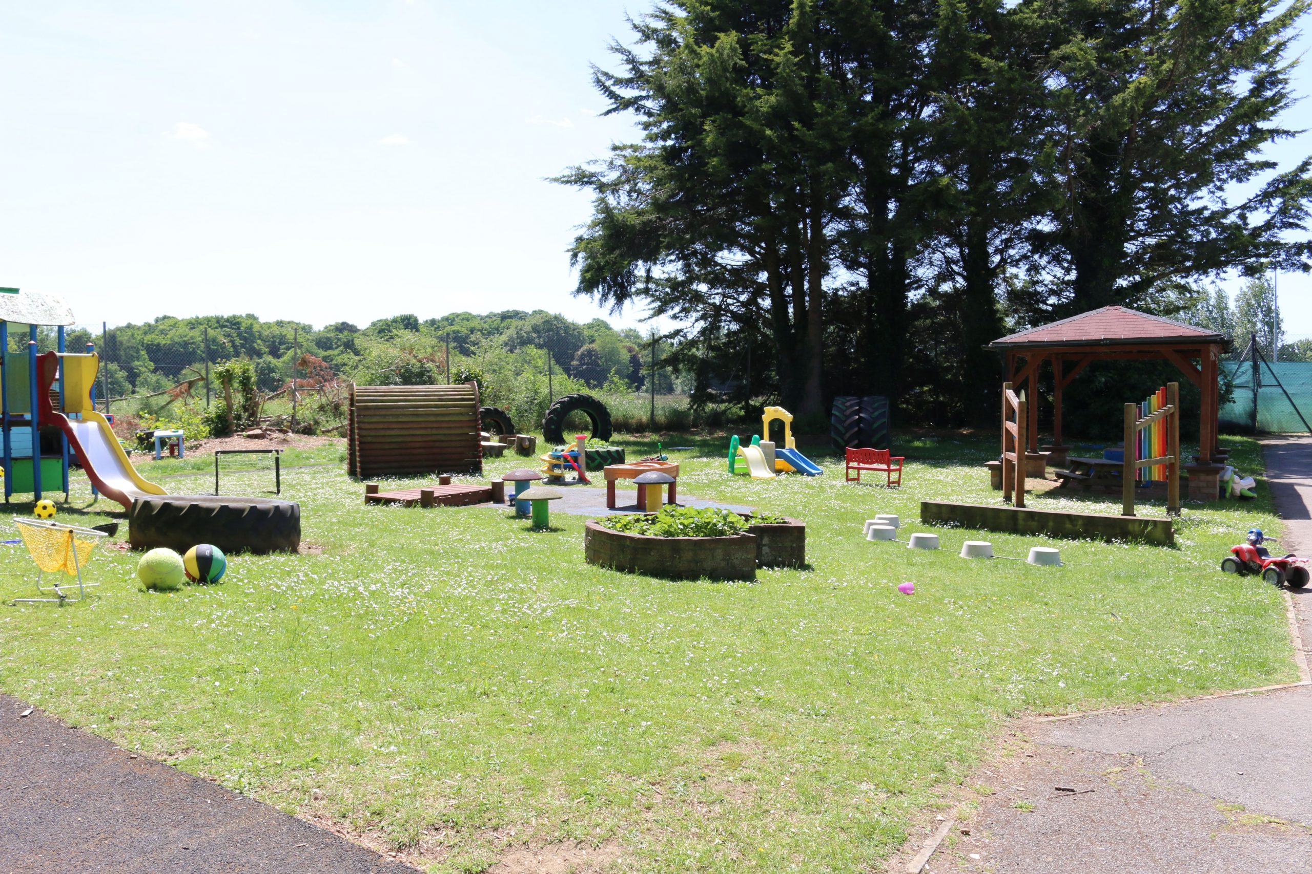Garden - Rainbows of Hungerford